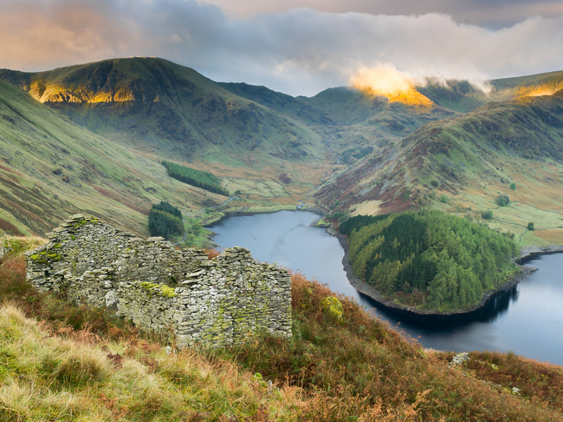 10 Spookiest Ghost Towns in the UK Right Now