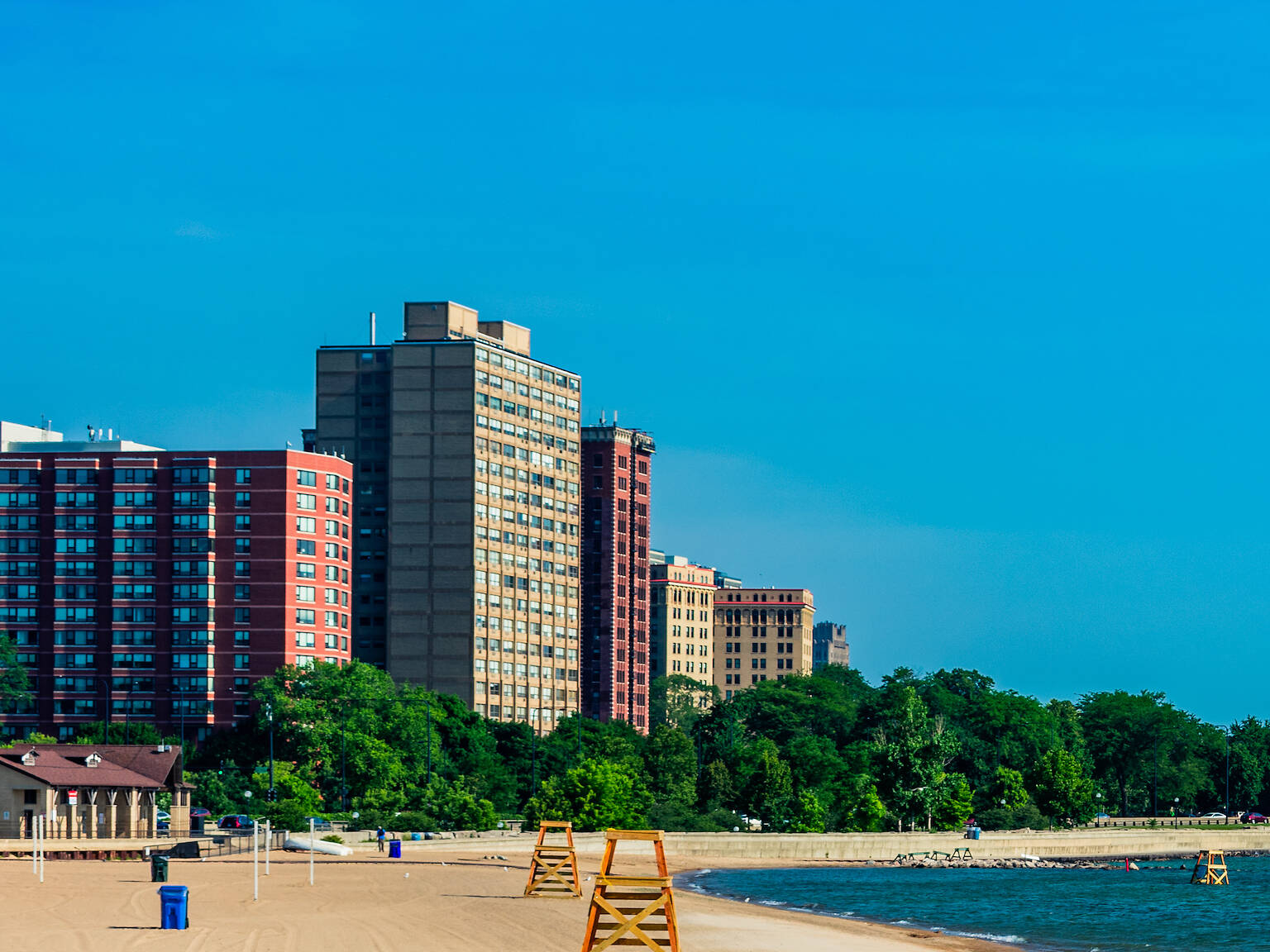 29 Best Chicago Beaches to Explore for Sunny Summer Fun