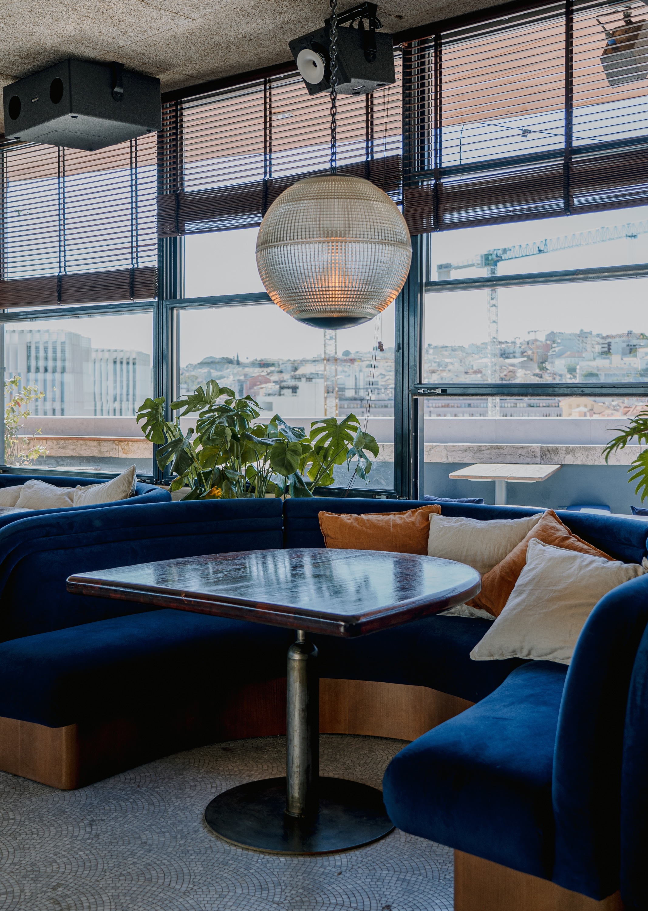 Javá | Restaurants in Cais do Sodré, Lisbon