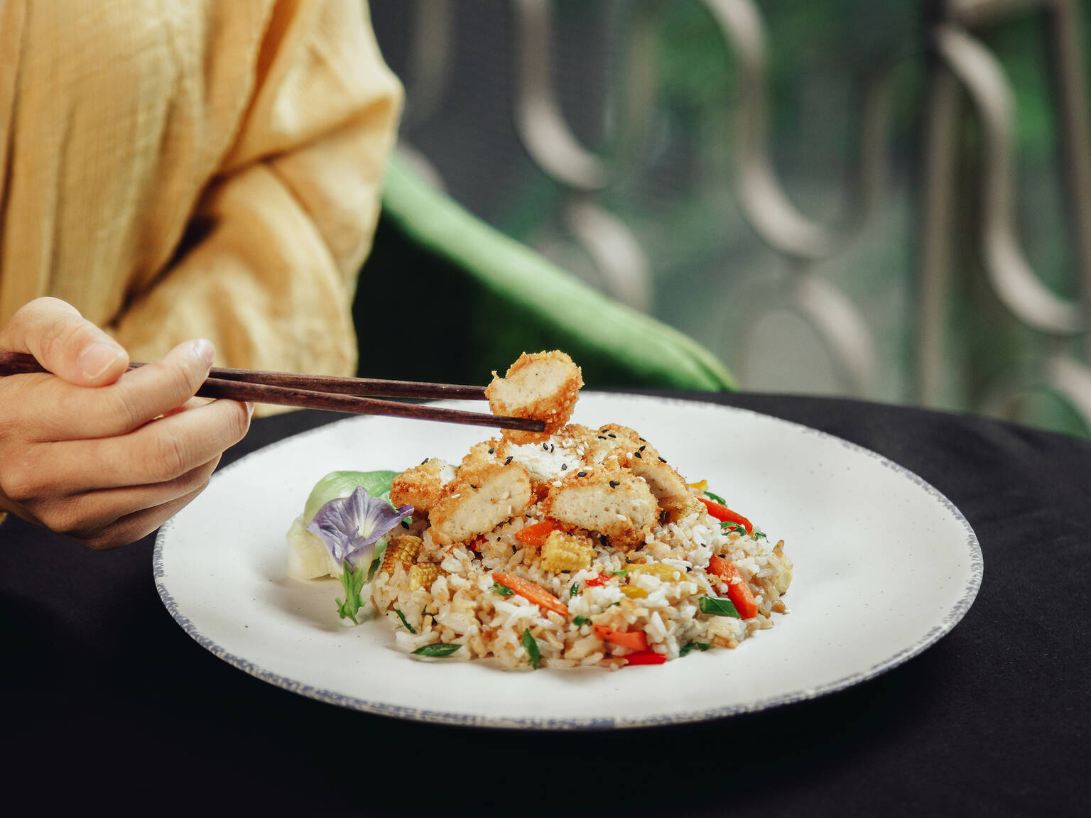 25 Common Singlish Words You Need To Know To Speak Like a Local