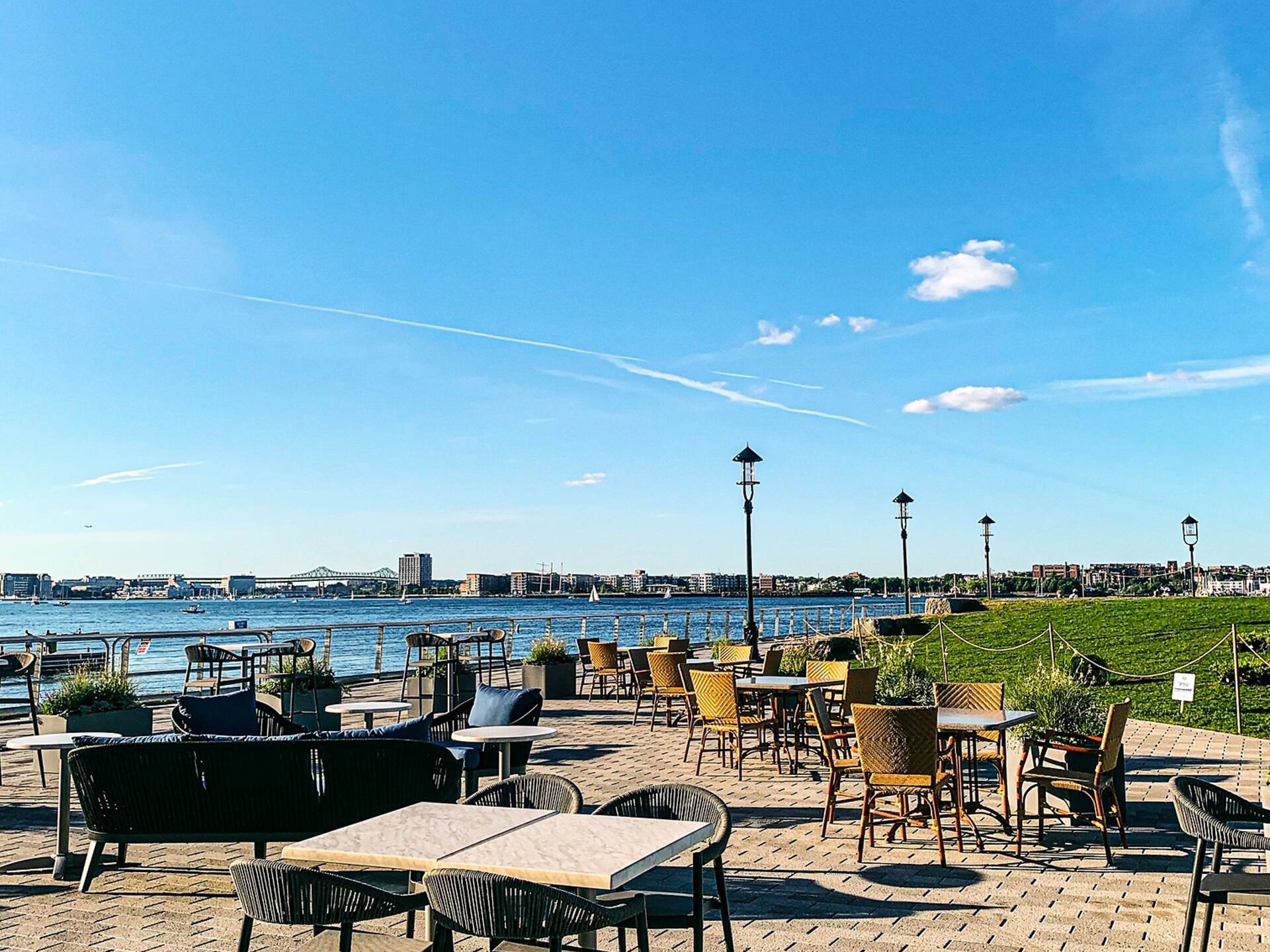 Best Waterfront Restaurants Boston: Seafood with Views
