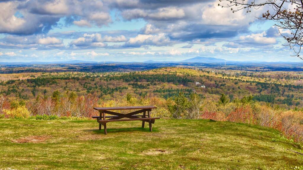 Best Hiking Near Boston: 12 Trails, Nature Preserves & State Parks