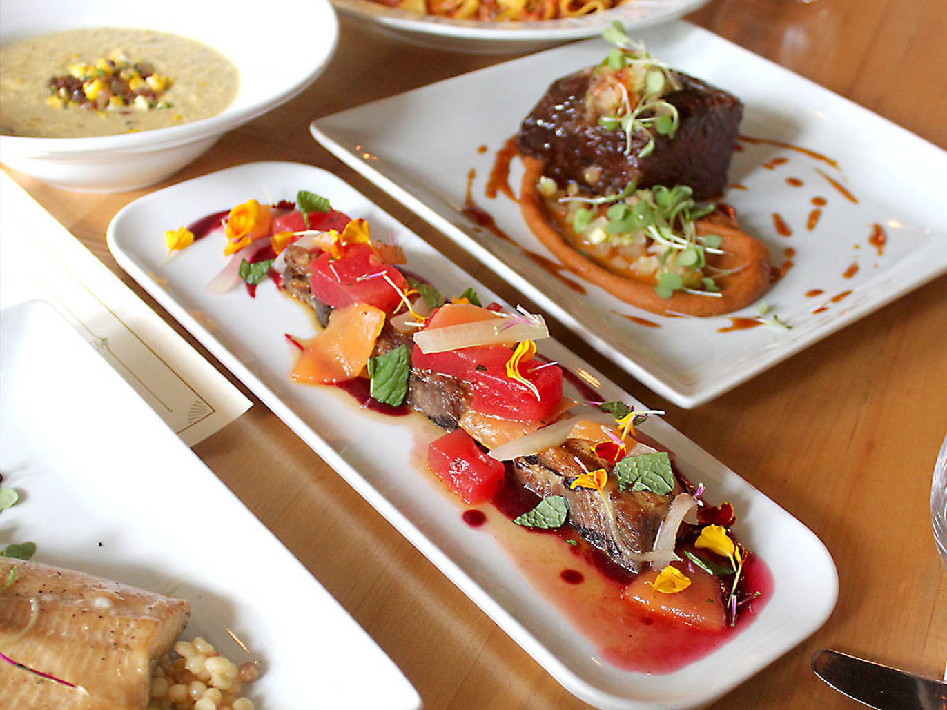 14 Best Happy Hours in Orlando for Discounted Drinks and Bites