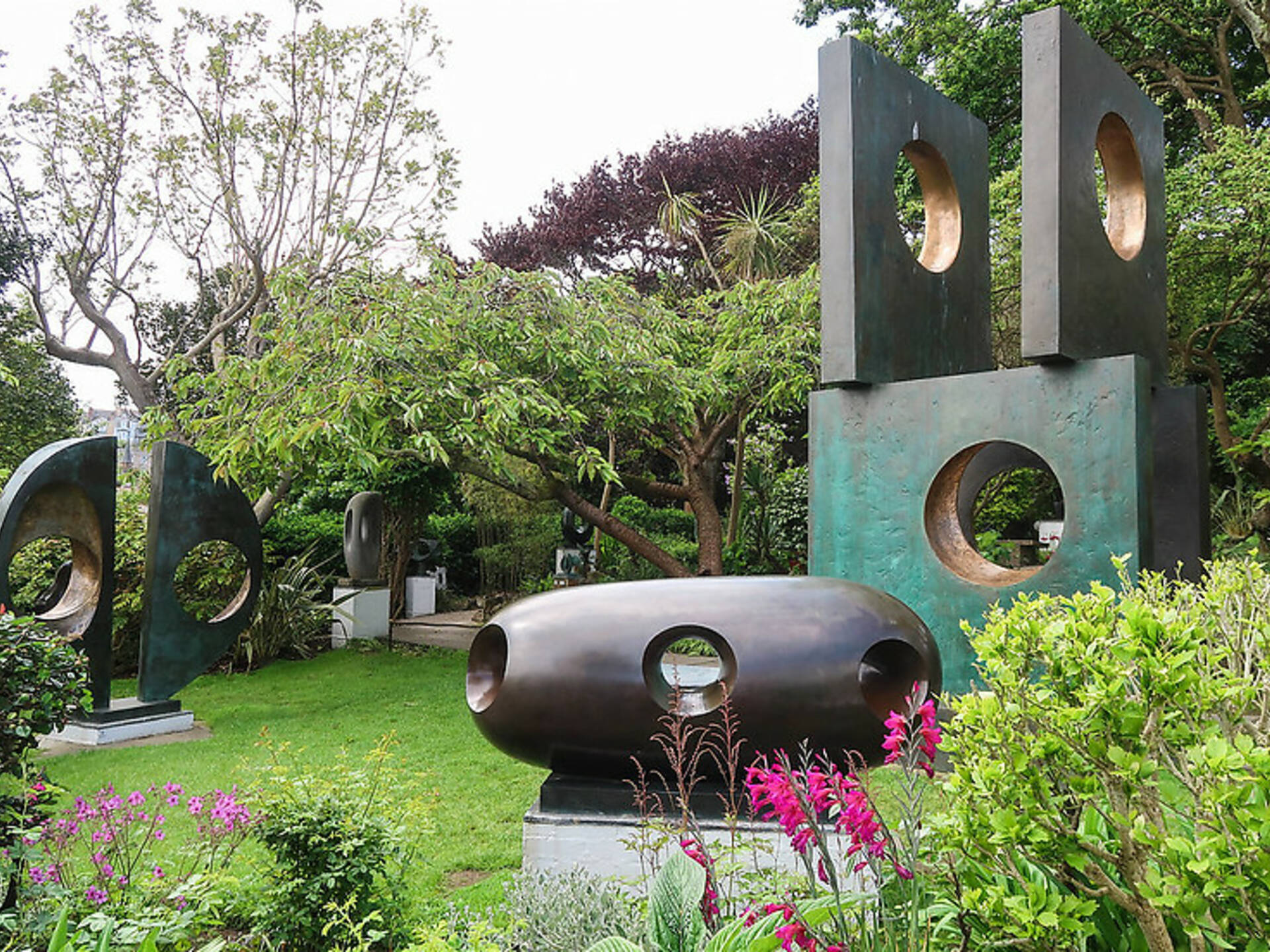 9 Amazing Sculpture Parks and Trails in the UK