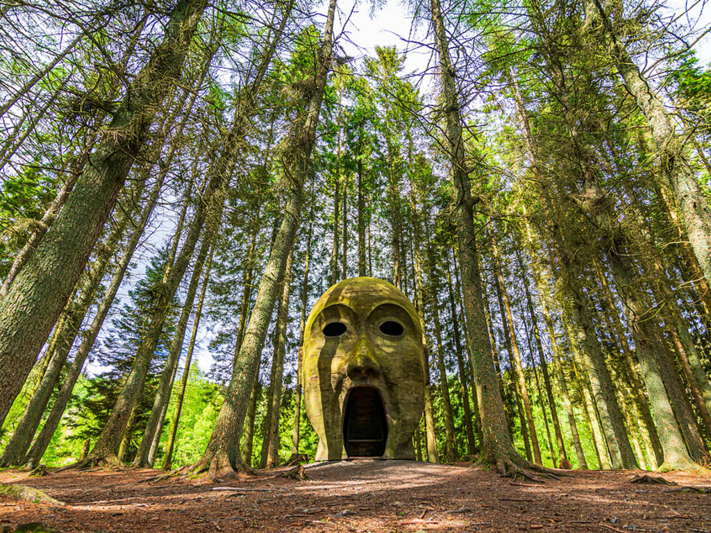 9 Amazing Sculpture Parks and Trails in the UK