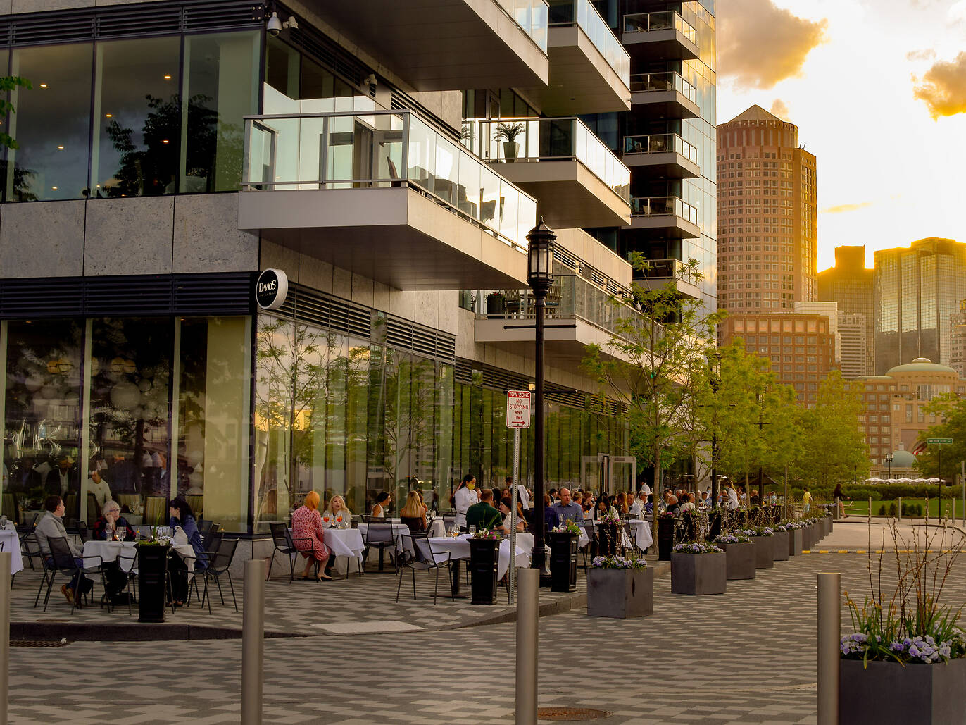 The 19 Best Boston Seaport Restaurants