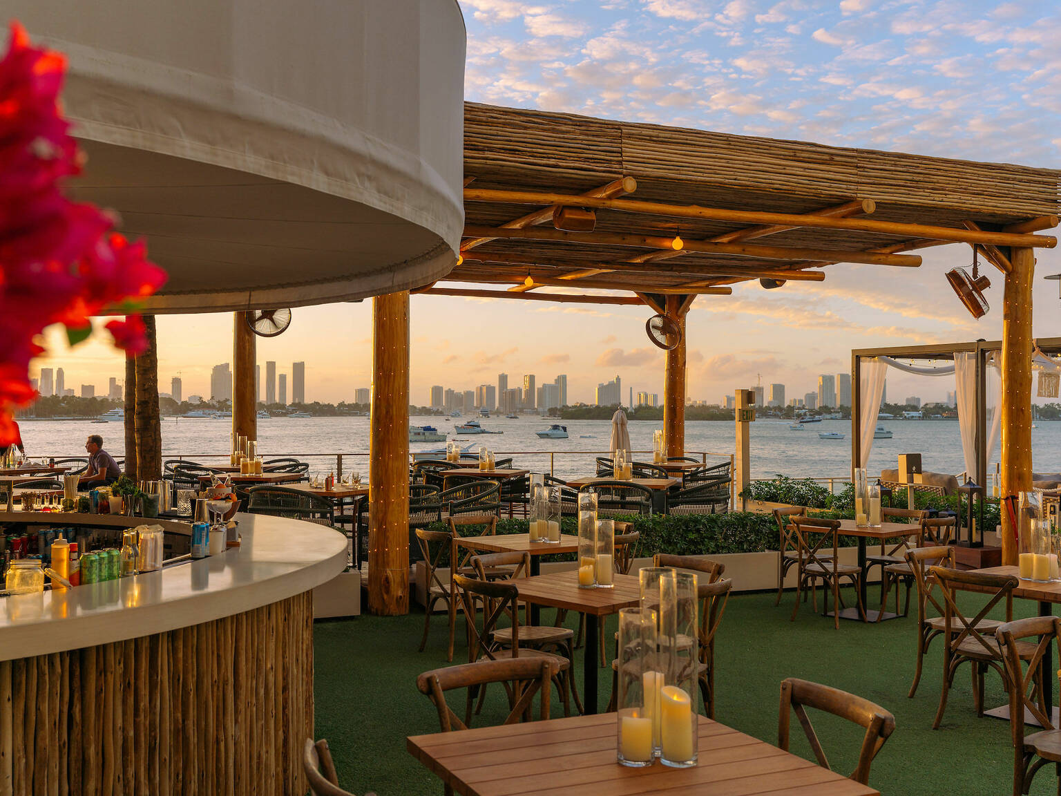 19 Best Miami Beach Bars For Stunning Views of the Water