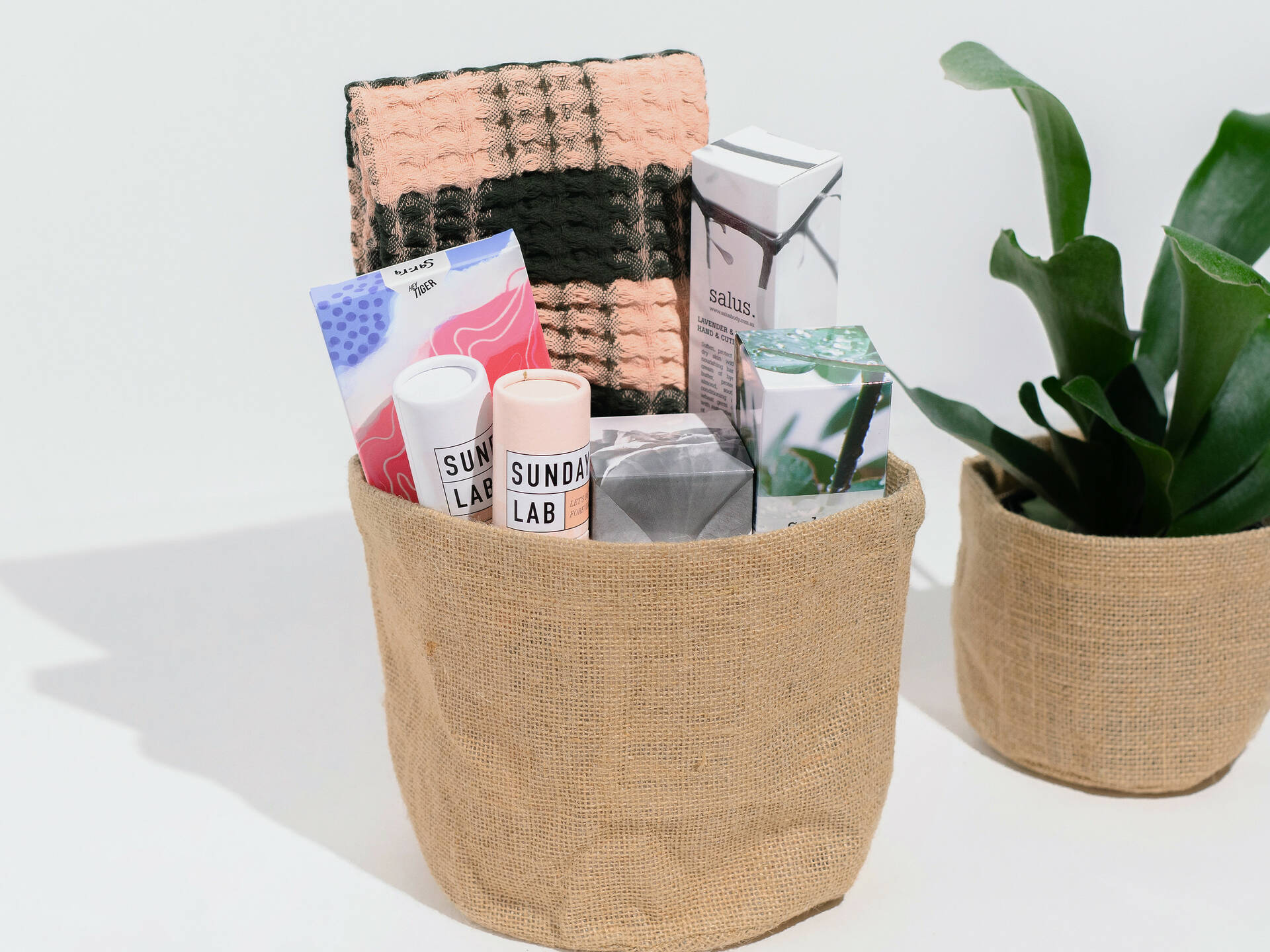 15 Best Gift Hampers You Can Deliver in Melbourne