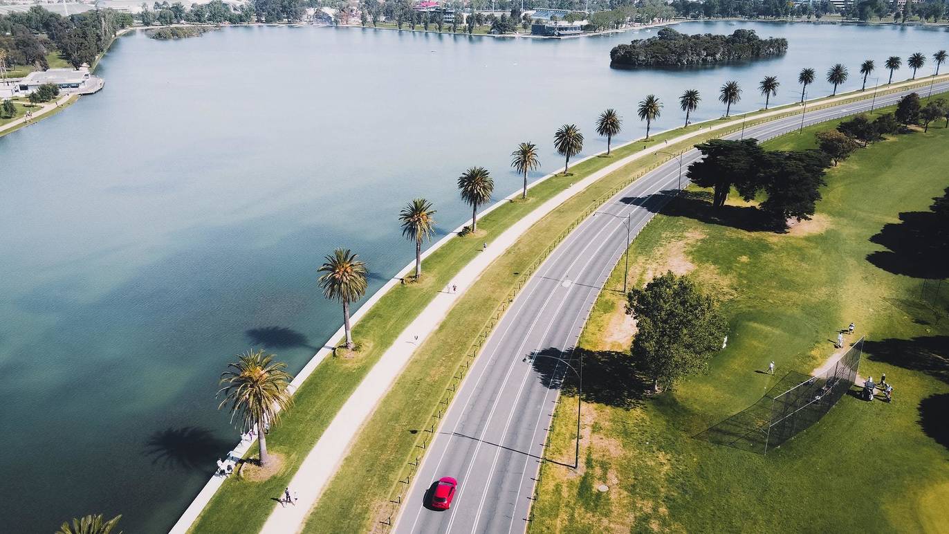 Metro border and 25km bubble to end as Melbourne eases restrictions