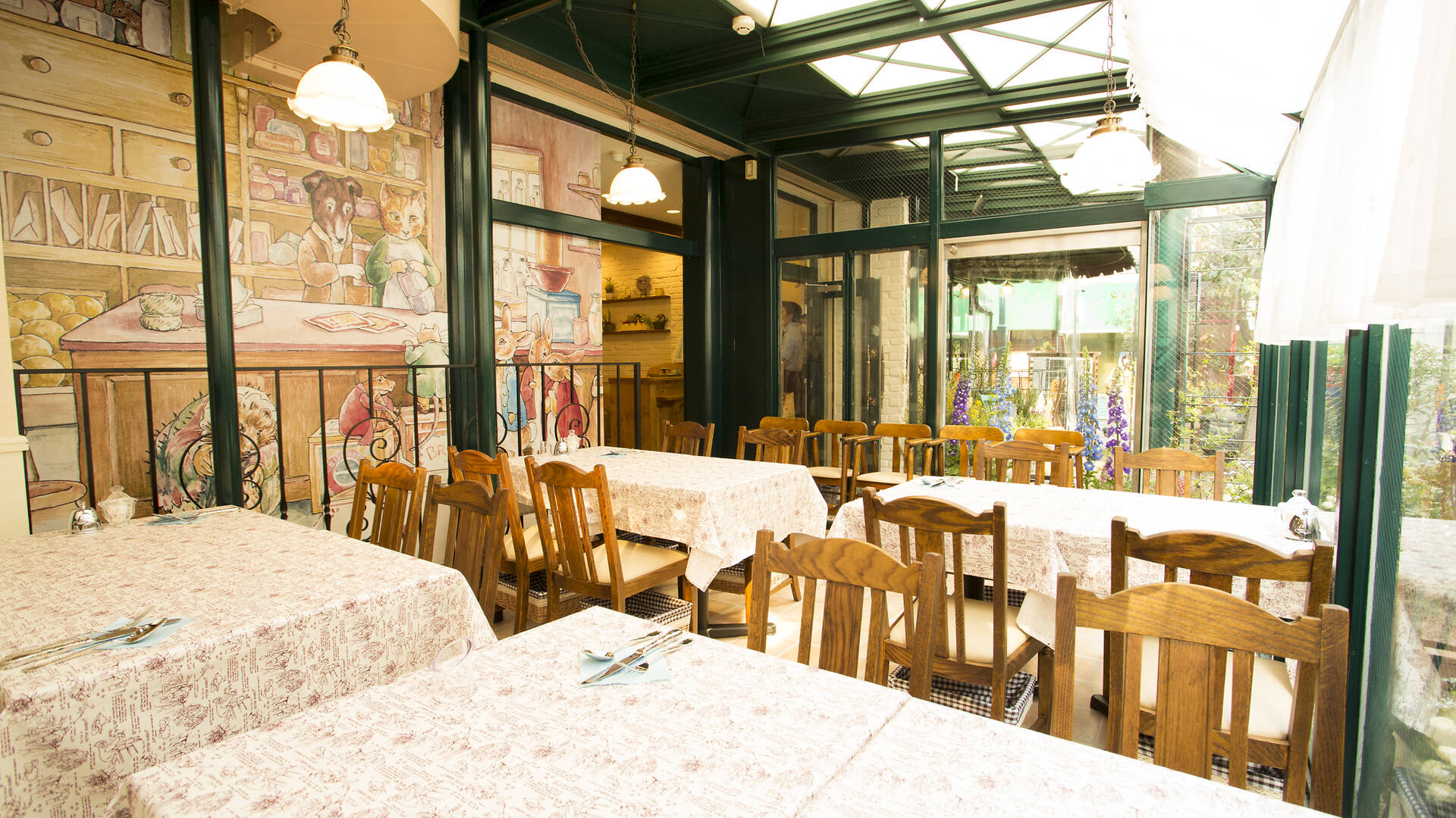 Peter Rabbit Garden Cafe | Restaurants in Jiyugaoka, Tokyo