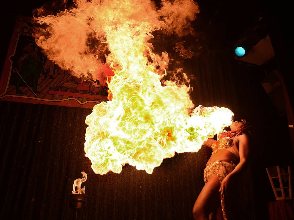 Best things to do on a Sunday in NYC including festivals and shows