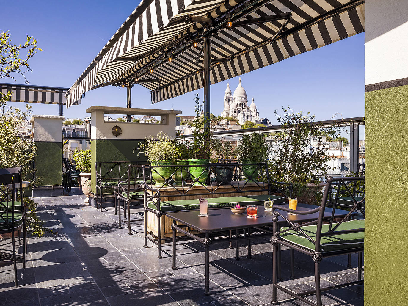 Perfect Rooftop Bars in Paris, For Eiffel Tower Views and More (Updated ...