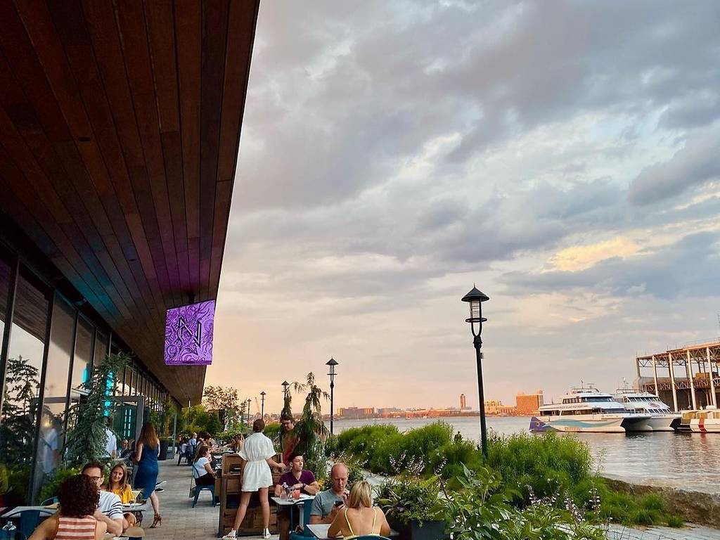 15 Boston Restaurants With a View: Scenic Rooftops & Waterfront Spots