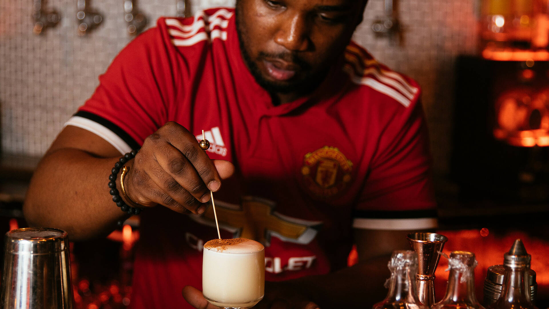 21 Ways Bars Have Changed Forever, According to bartenders