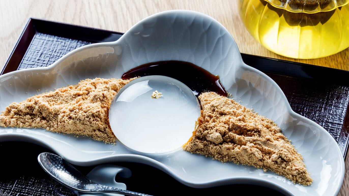 5 best cafés in Tokyo for Japanese mochi desserts
