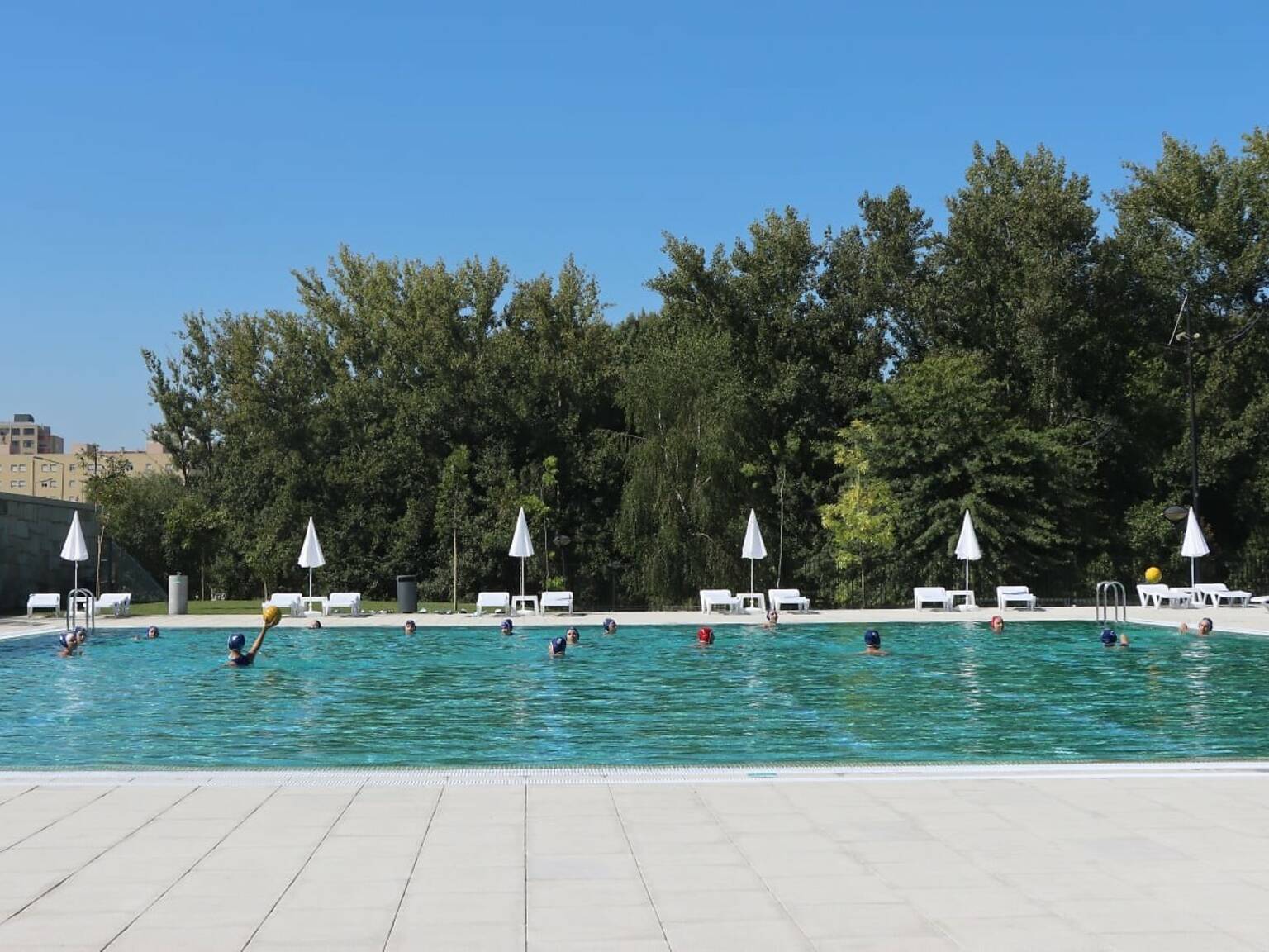 As melhores piscinas do Porto (e arredores)