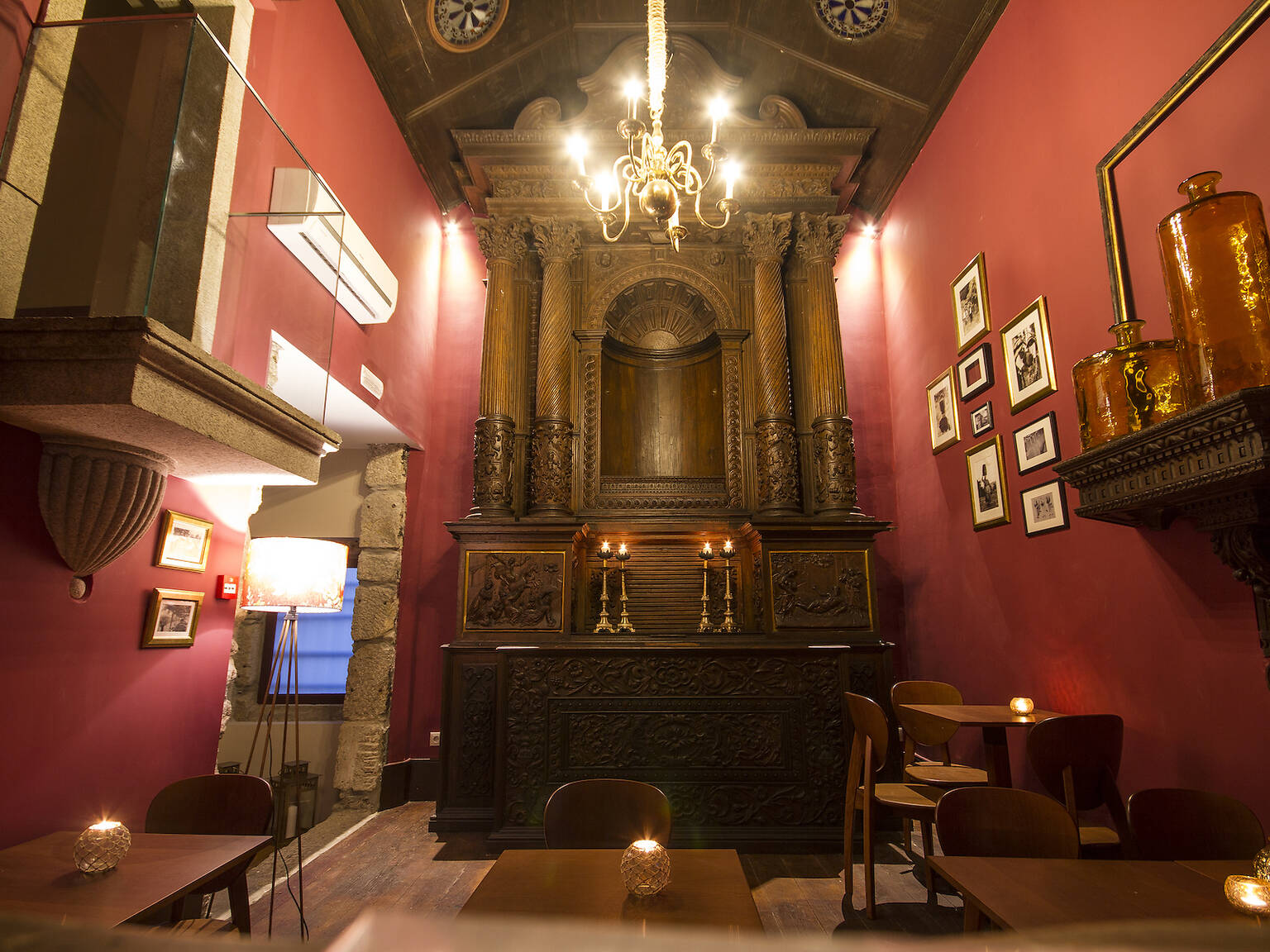 28 Coolest Bars in the World Right Now