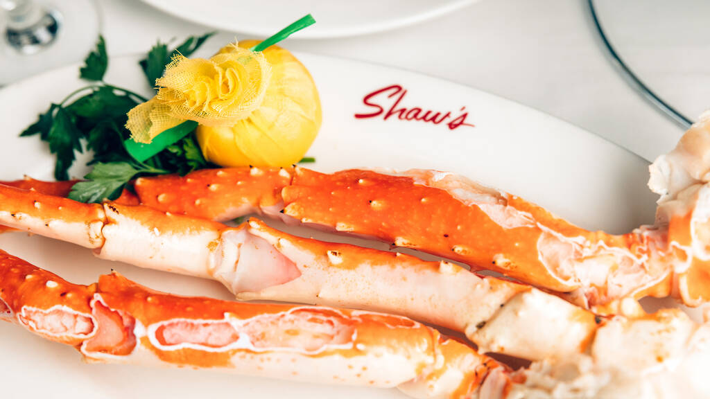 27 Best Seafood Restaurants in Chicago, According to Food Editors
