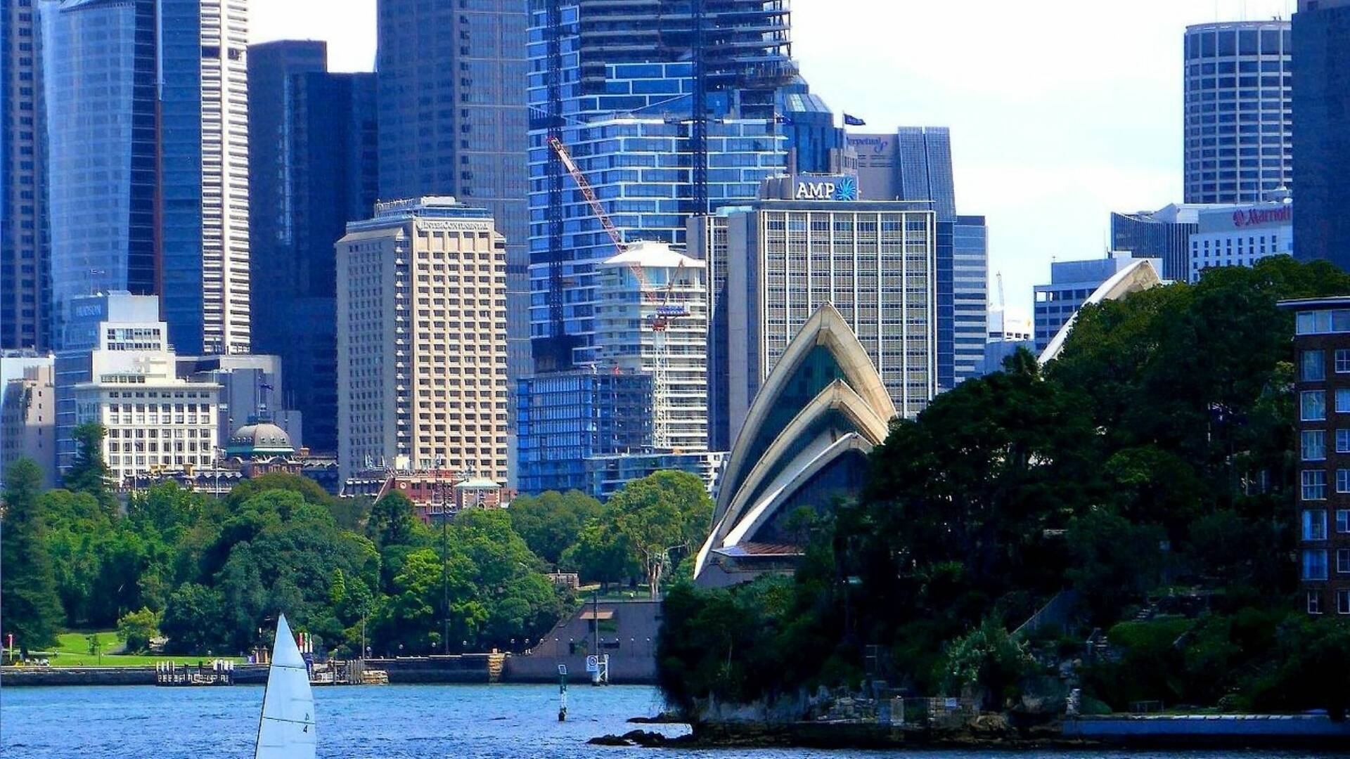 Take a look at these historical pictures of Sydney then and now