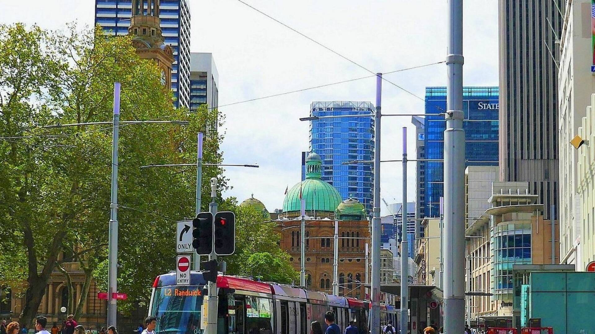 Take a look at these historical pictures of Sydney then and now