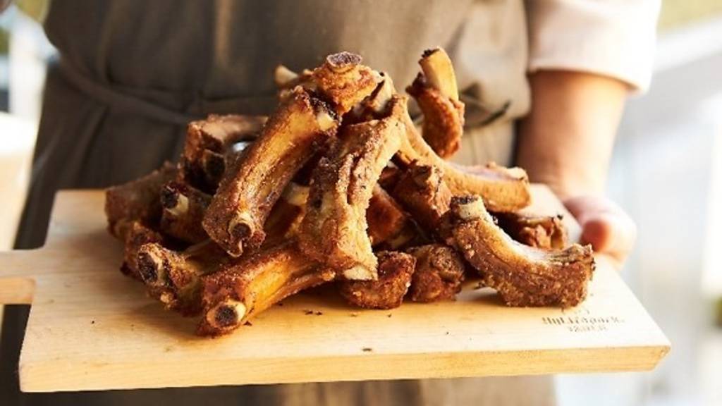 HyLife Pork Table | Restaurants in Daikanyama, Tokyo