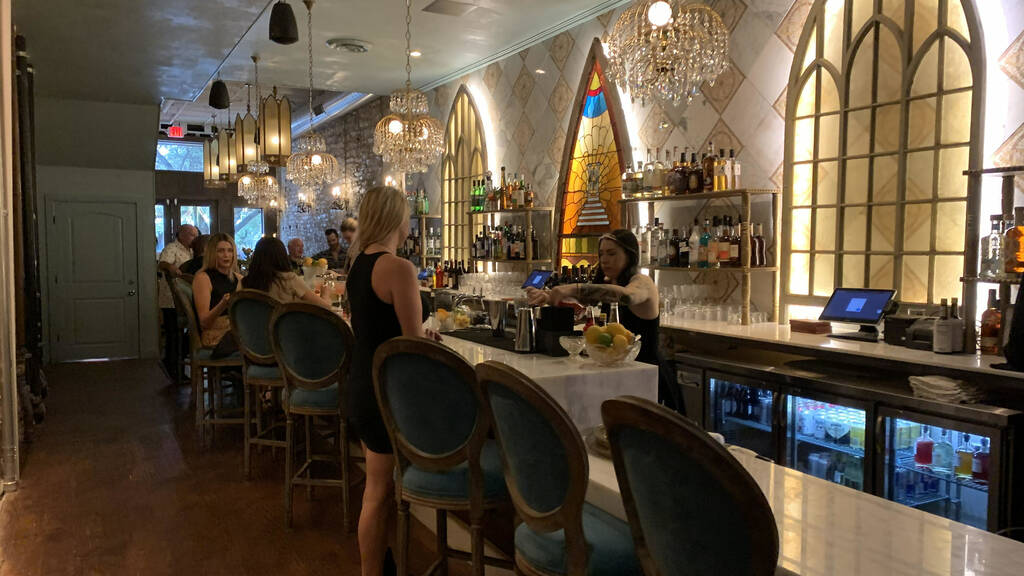 27 Best Bars for a Drink in Austin, Texas