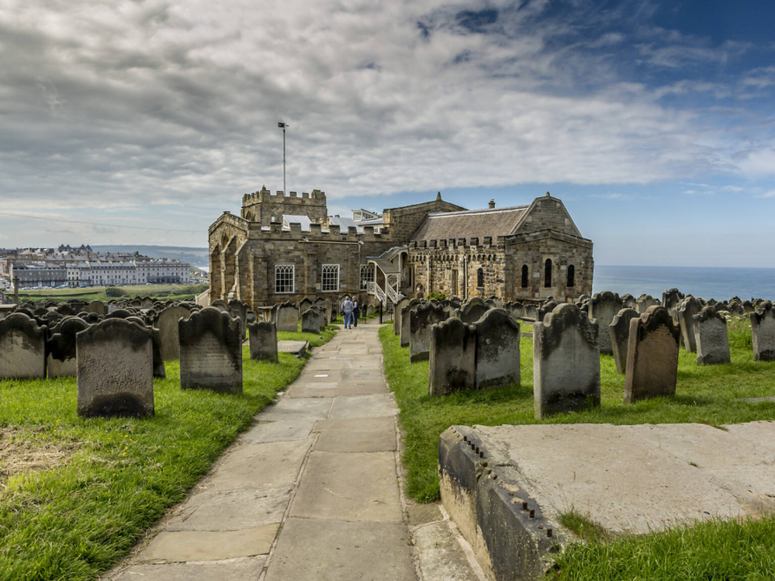 5 Eerily Beautiful Graveyards & Cemeteries to Visit in the UK