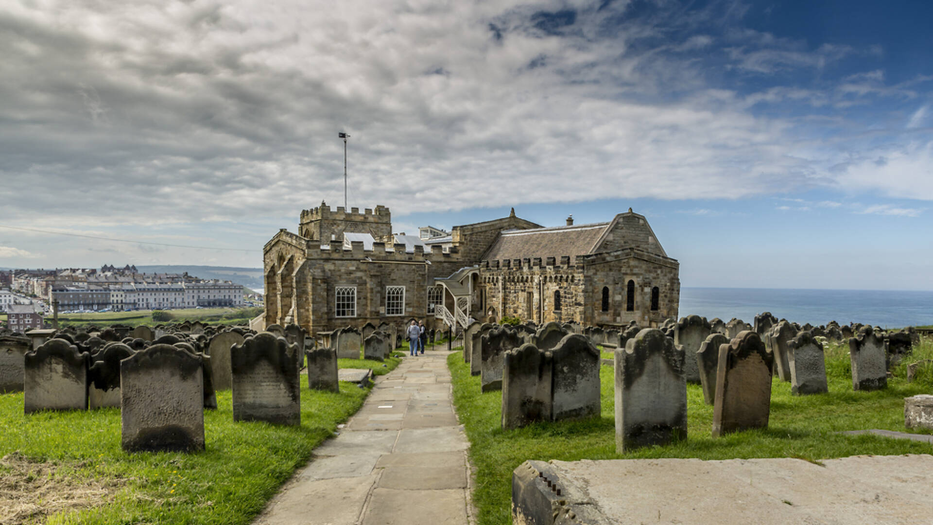 5 Eerily Beautiful Graveyards & Cemeteries to Visit in the UK