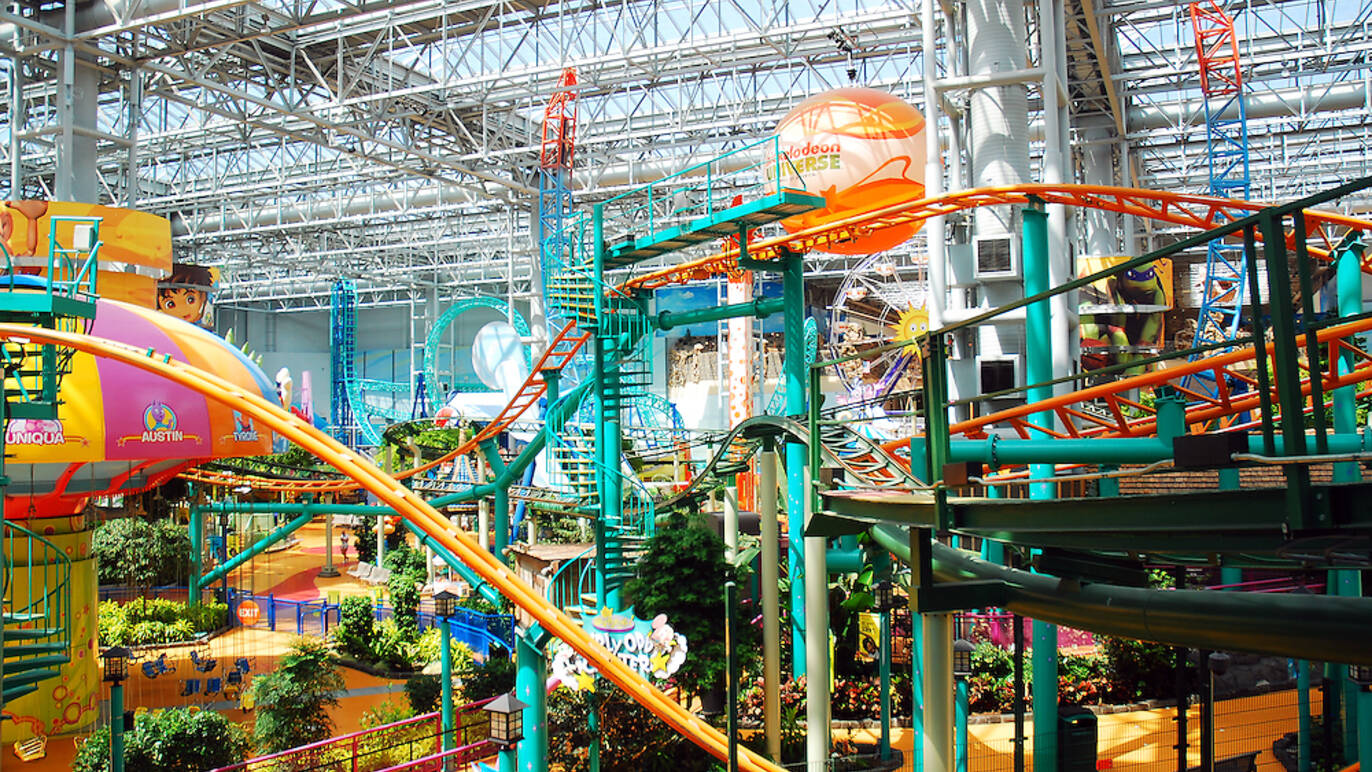 11 Best Indoor Amusement Parks in the US To Experience Thrills Year Round