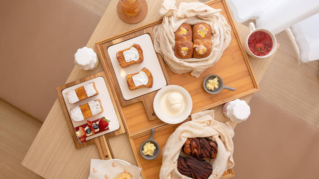 Mil Toast House | Restaurants in Siam, Bangkok