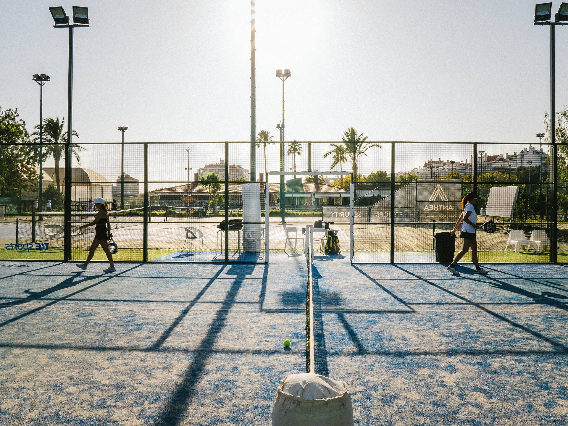 Exercite-se nestes 15 campos para jogar padel em Lisboa