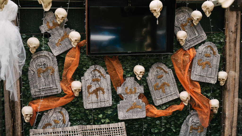 Haunted Houses Near Chicago: 16 Terrifying Spots to Visit