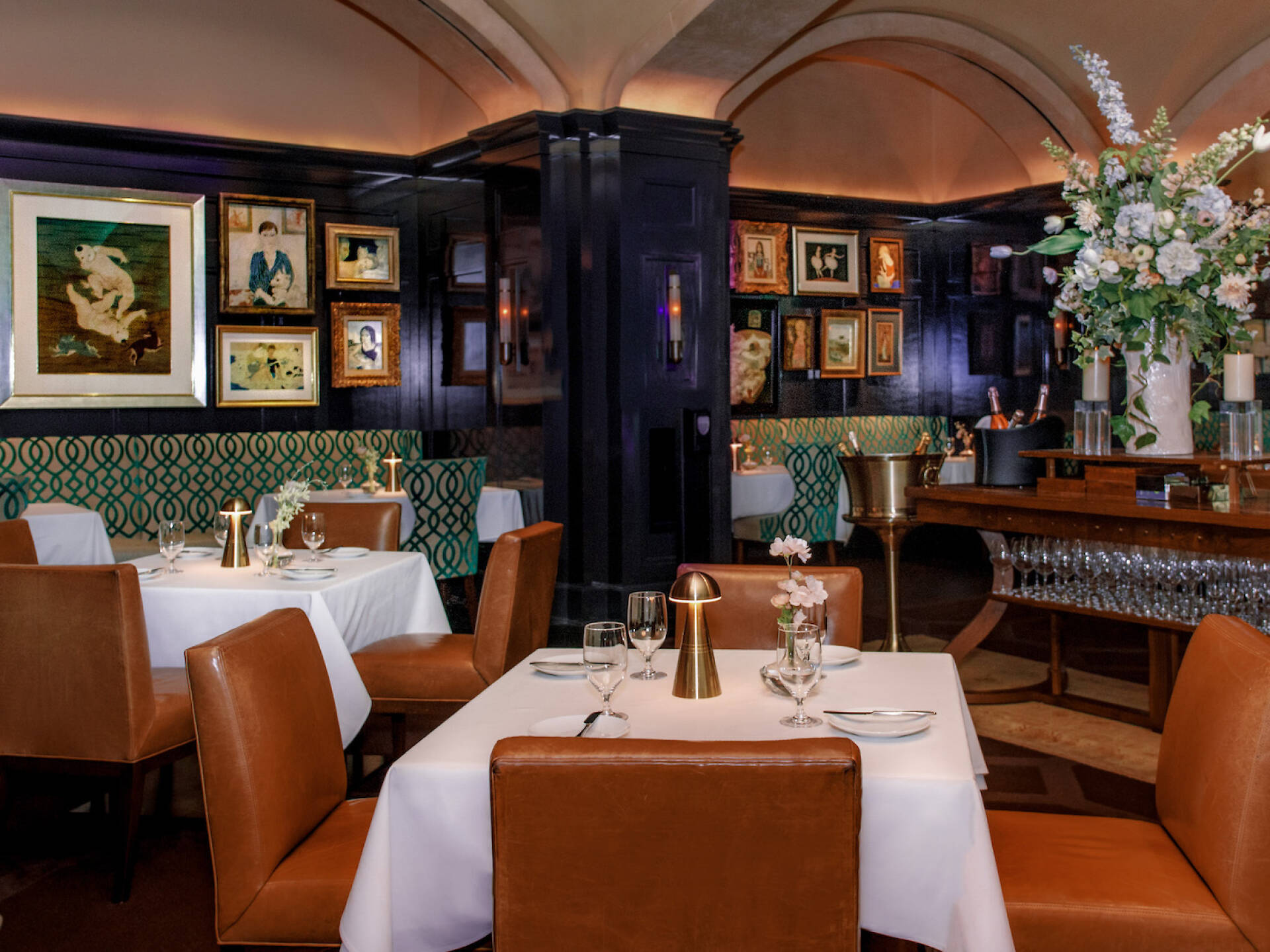 8 Restaurants With Epic Art Collections Around The World Right Now