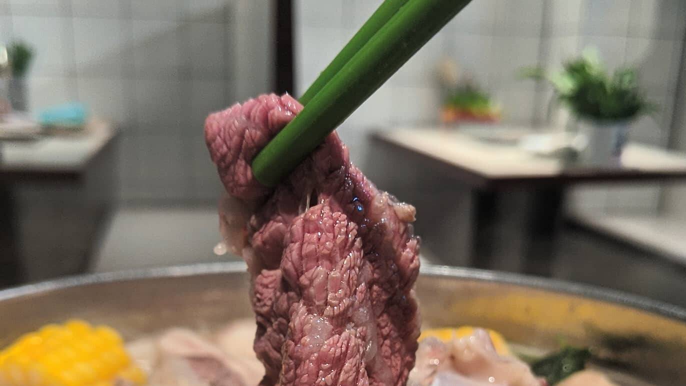 Big JJ Seafood Hotpot Restaurant | Restaurants in Lan Kwai Fong, Hong Kong