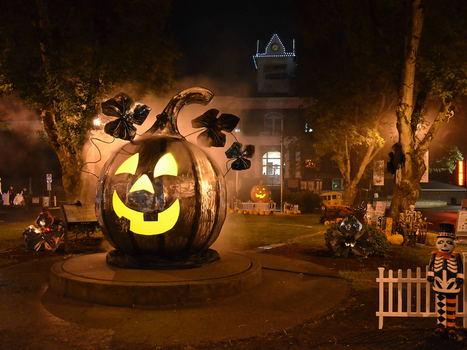 12 Best Halloween Events in the U.S. for a Lit October 2025