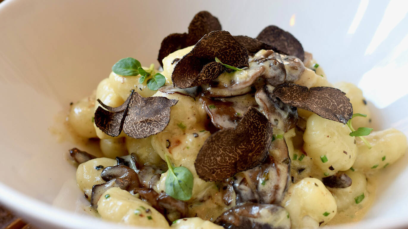 The Consulate | Restaurants in Upper West Side, New York