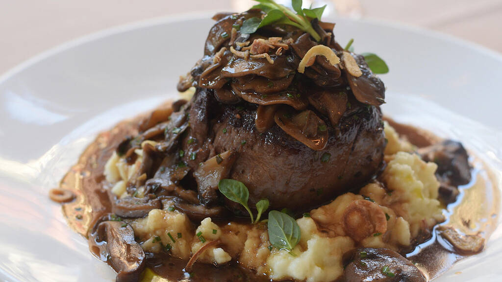 The Consulate | Restaurants in Upper West Side, New York