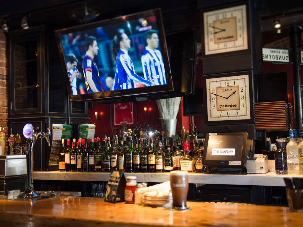 Best Sports Bars in Boston: 17 Spots with Big Screen TVs