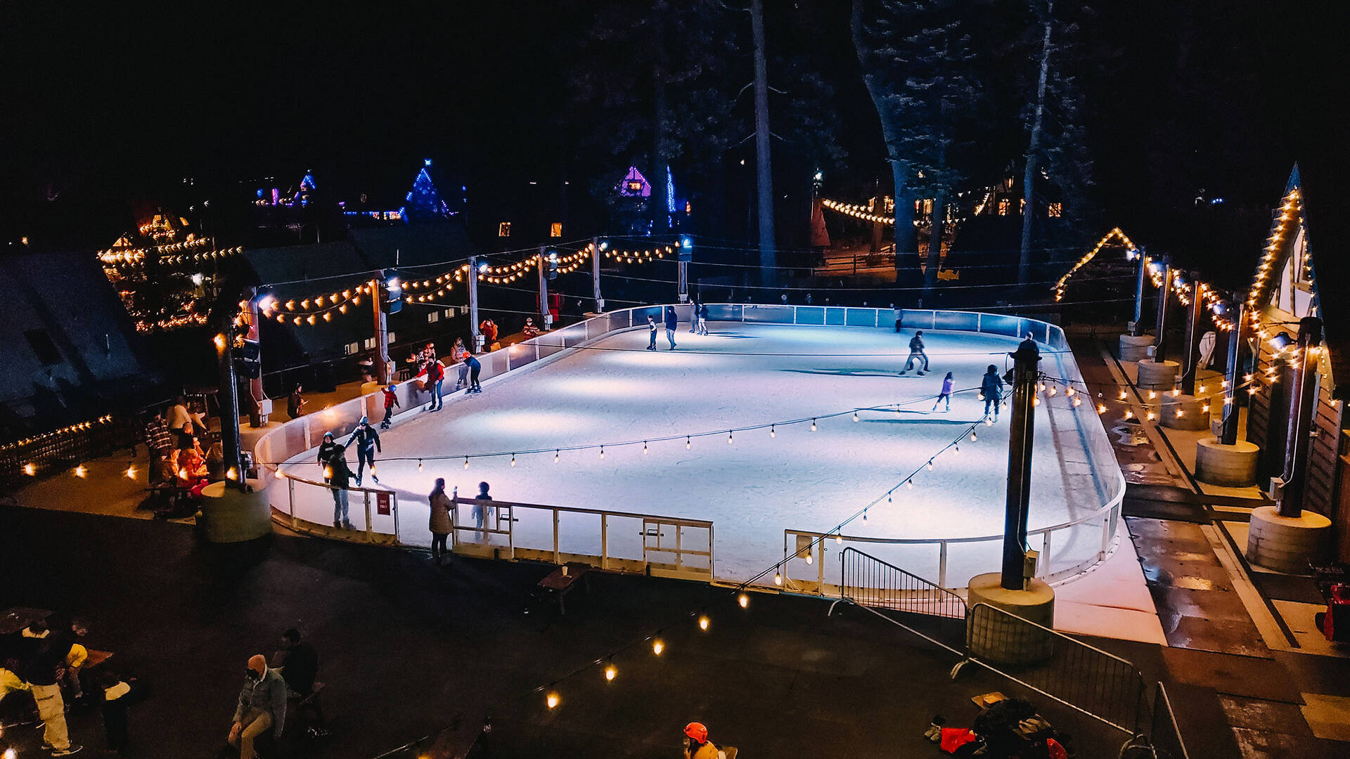 Best Places to Go Ice Skating Outdoors in Los Angeles