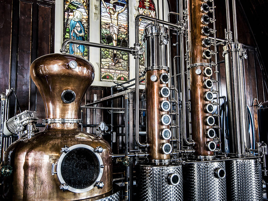 The 23 Best Top Shelf Craft Spirits and Distilleries of Quebec