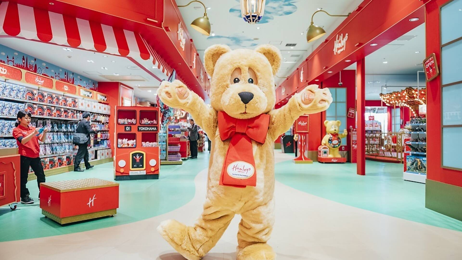 Hamleys Yokohama World Porters | Shopping in Minato Mirai, Tokyo