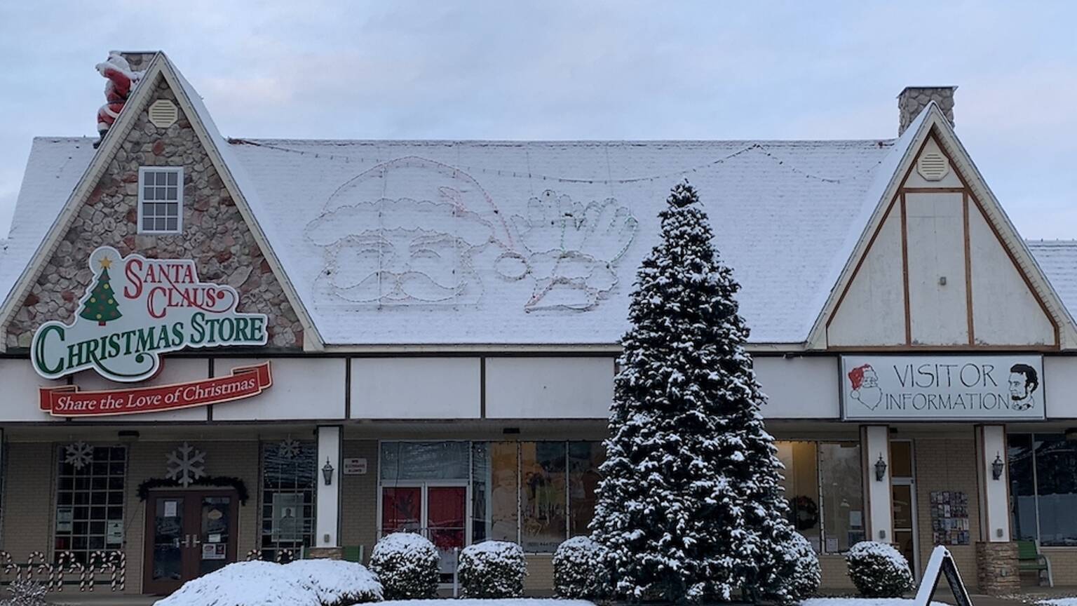 12 Best Christmas Stores in the U.S. For Year-Round Holiday Shopping