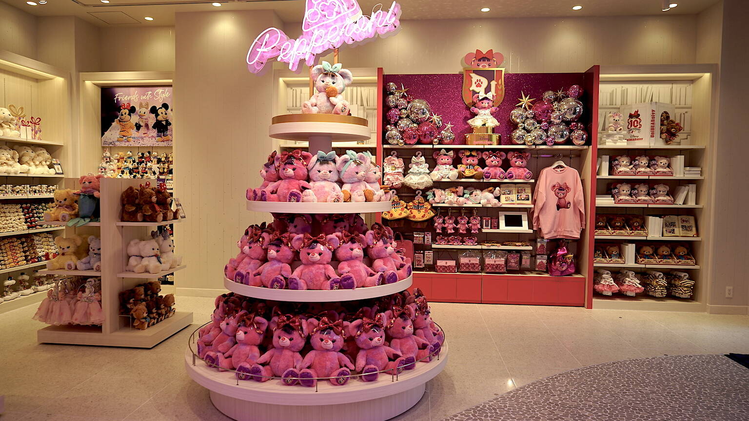 Disney Flagship Tokyo | Shopping in Shinjuku, Tokyo