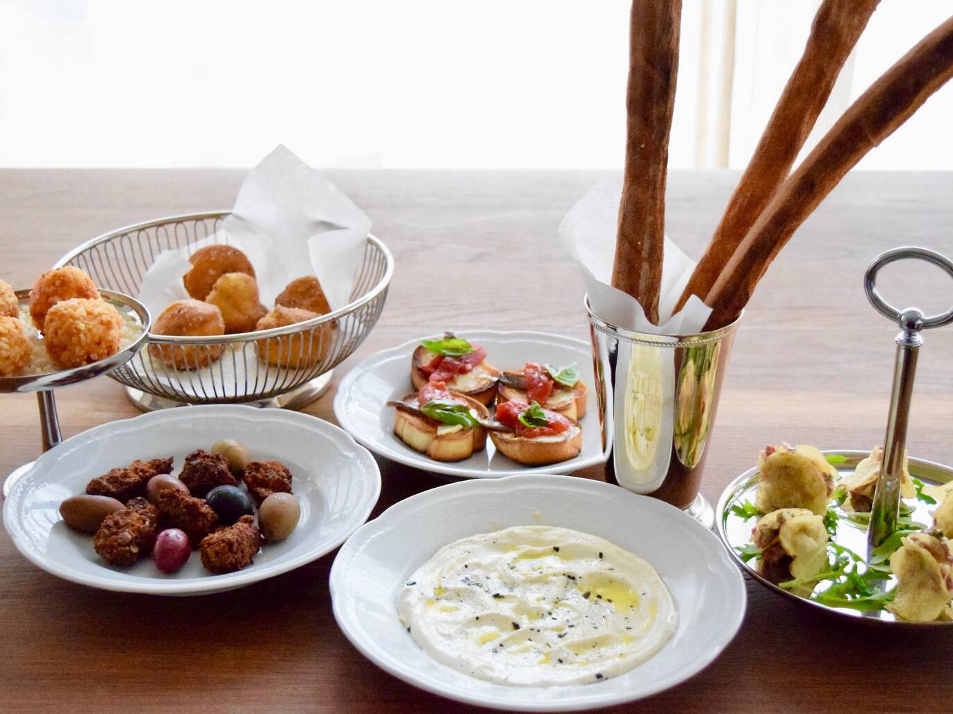 New Year's Eve Dinner Boston: 15 Best Restaurants Open NYE