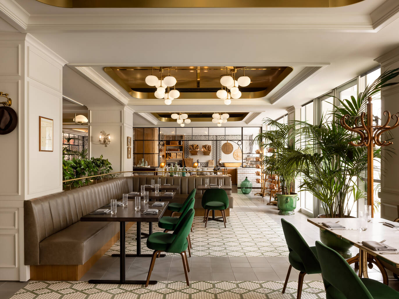 23 Best Beverly Hills Restaurants for Breakfast, Lunch and Dinner