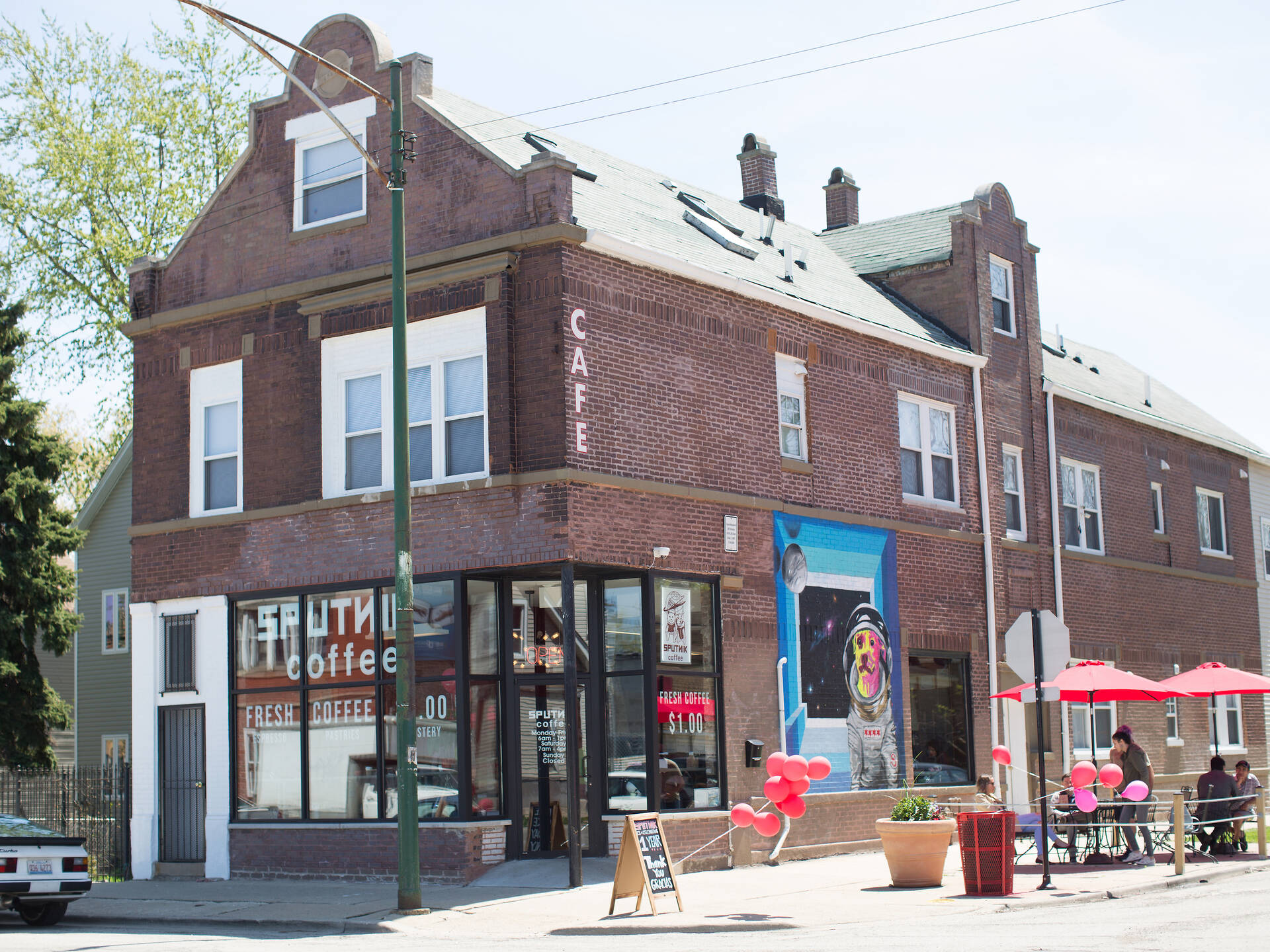 40 Best Coffee Shops in Chicago For A Pick Me Up In 2023