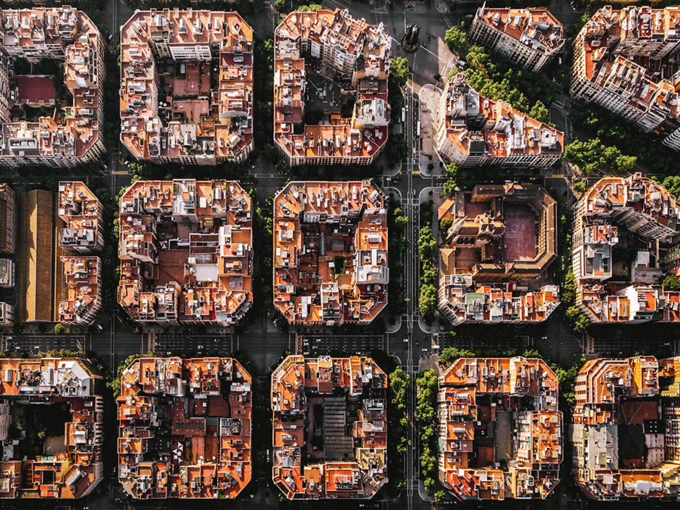 13 Amazing Projects that Made Cities Around the World Greener in 2021