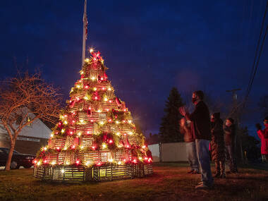 11 Weird and Wonderful Christmas Trees in the U.S. that Spark Joy