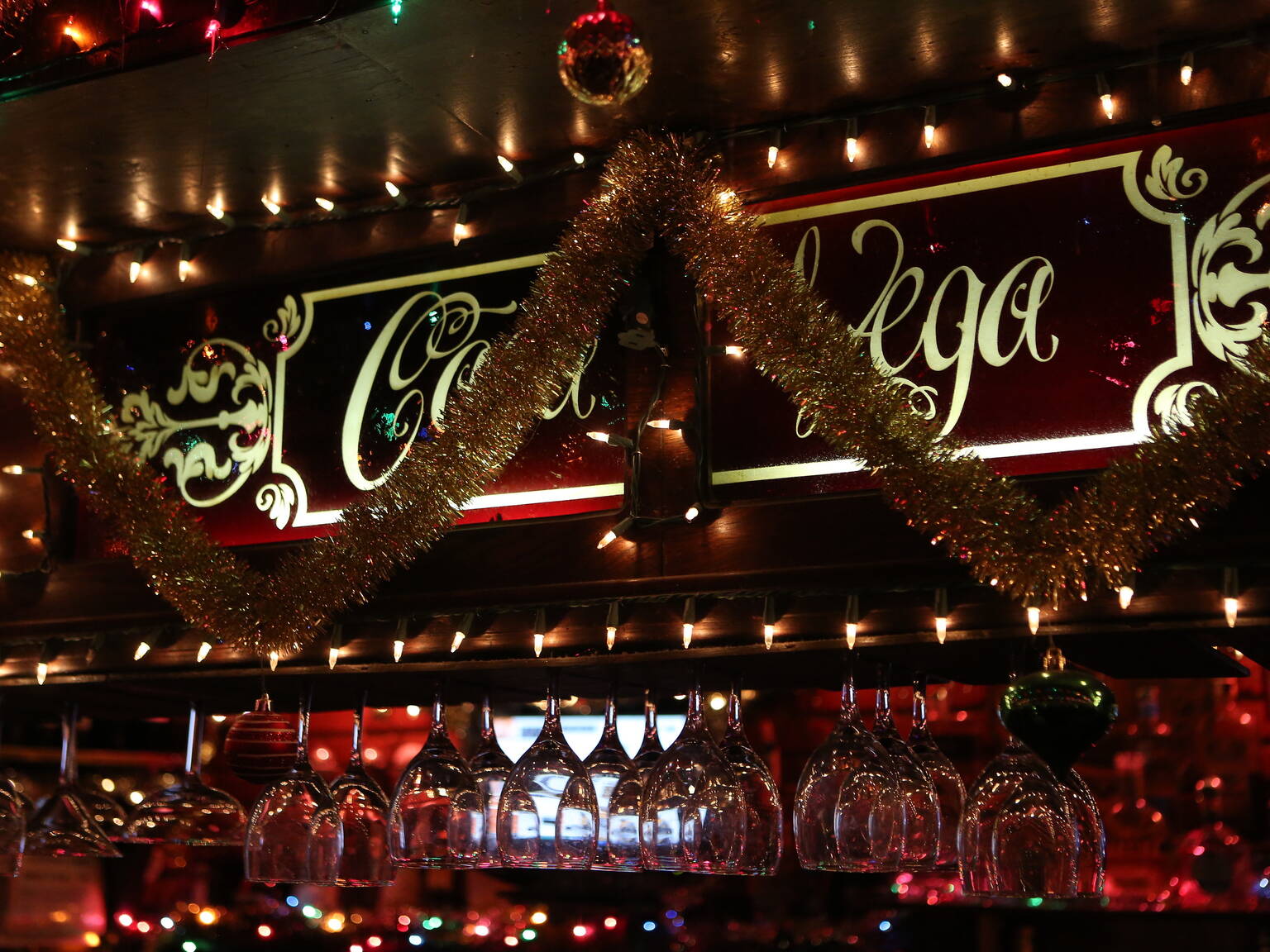 10 Best Holiday Bars in L.A. Celebrating With Cozy Cocktails, Christmas ...