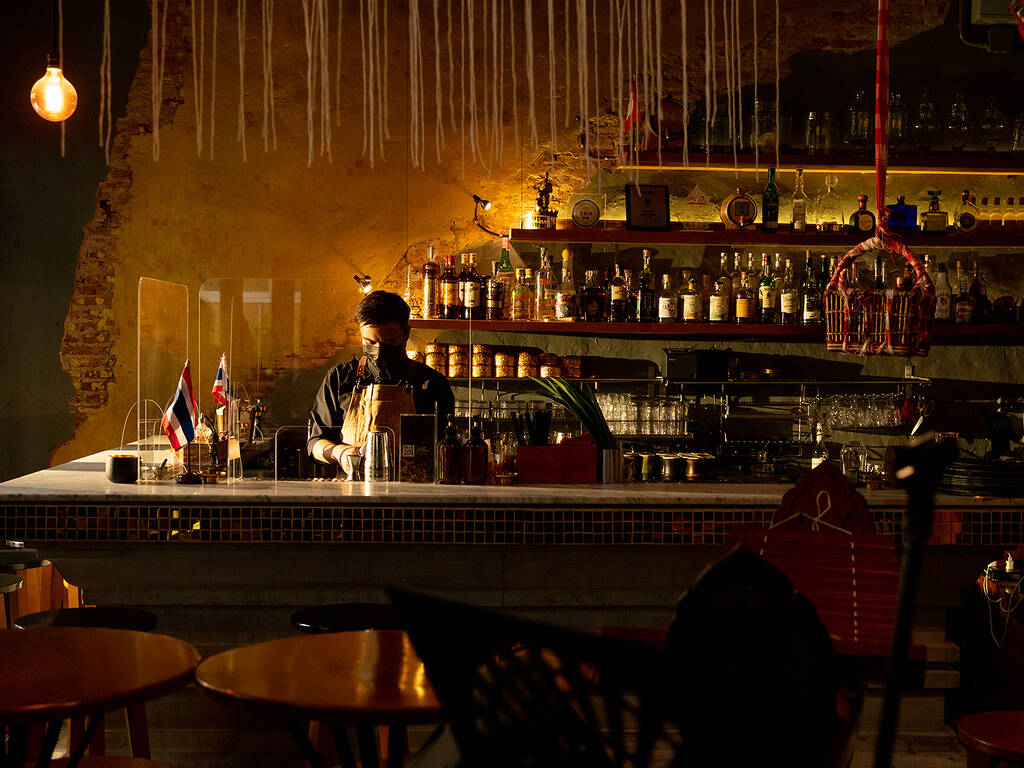 11 best bars in Soi Nana - Chinatown